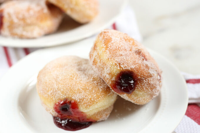 Easy Homemade Jelly Donuts | A Farmgirl's Kitchen