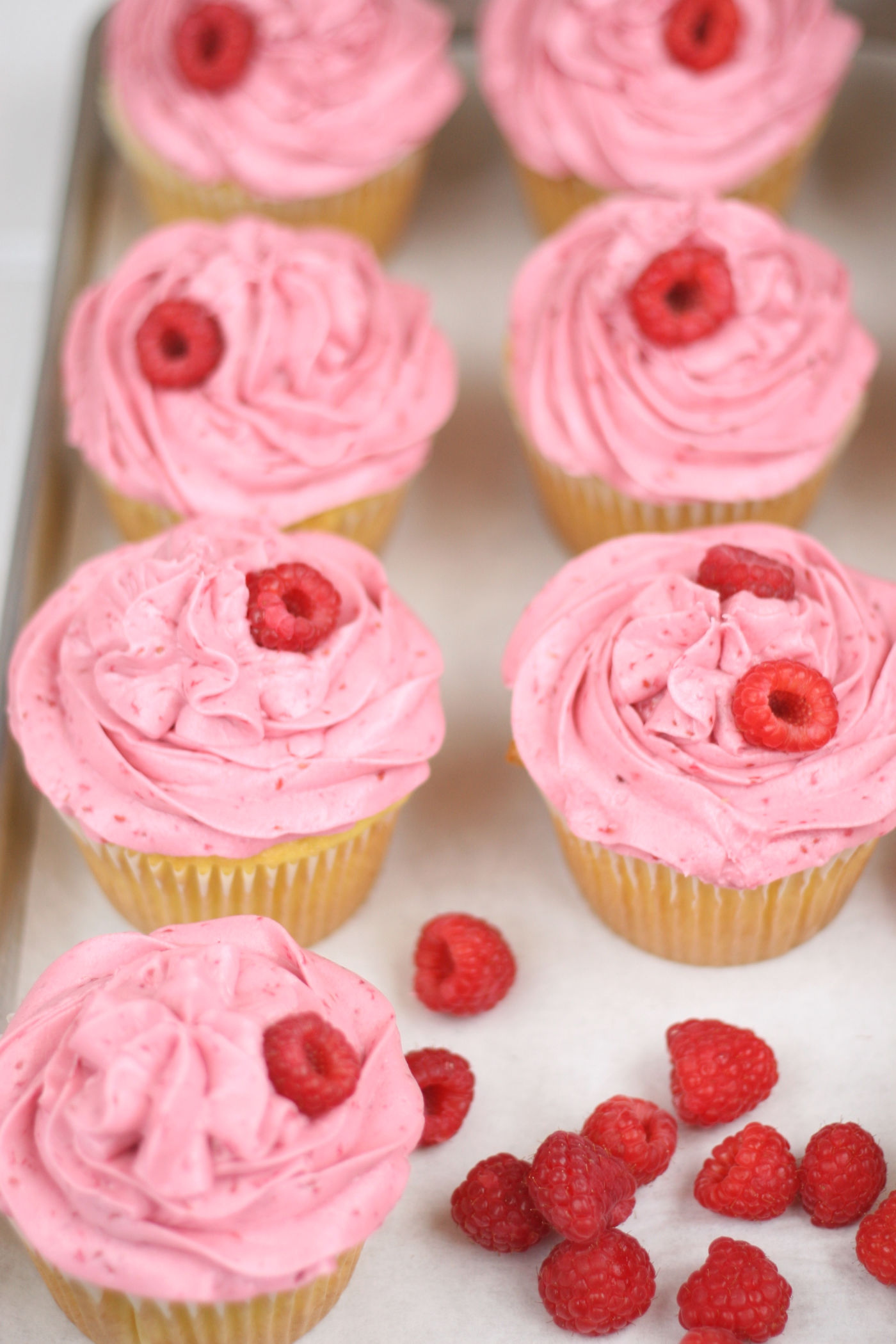 Raspberry Cream Cheese Frosting | A Farmgirl's Kitchen