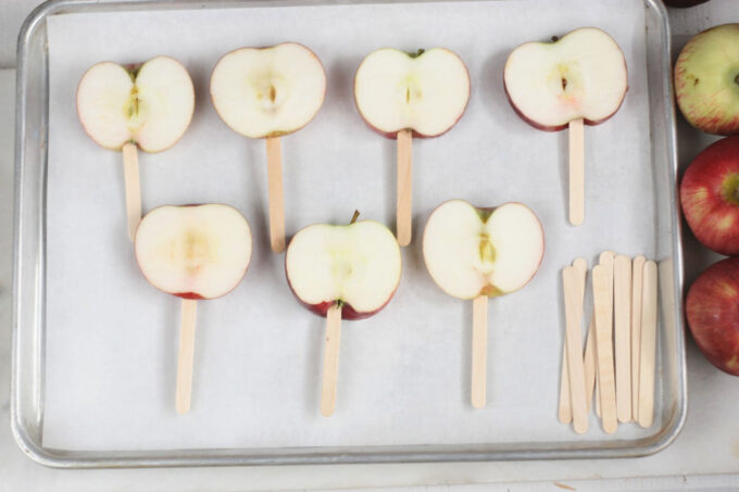 Chocolate Covered Caramel Apple Slices | A Farmgirl's Kitchen